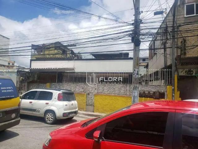 Casa / Sobrado para Venda em São Gonçalo/RJ Alcântara 3 Quartos