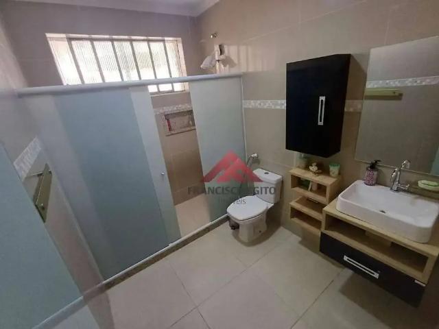 Casa / Sobrado para Venda em São Gonçalo/RJ Centro 4 Quartos