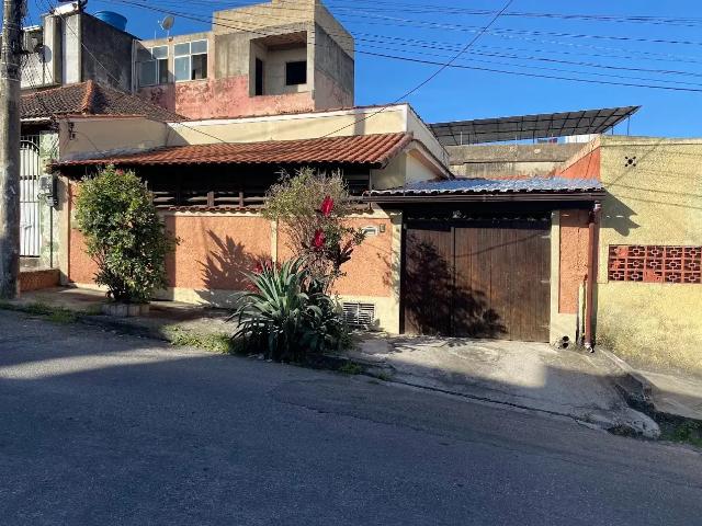 Casa / Sobrado para Venda em São Gonçalo/RJ Centro 3 Quartos