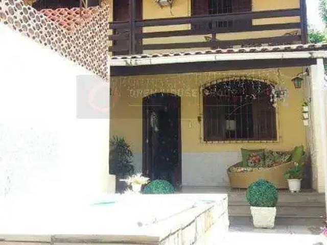 Casa / Sobrado para Venda em São Gonçalo/RJ Centro 3 Quartos