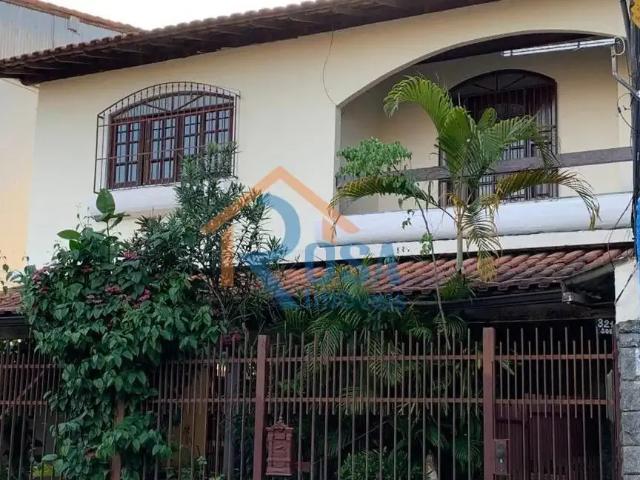 Casa / Sobrado para Venda em São Gonçalo/RJ Centro 3 Quartos