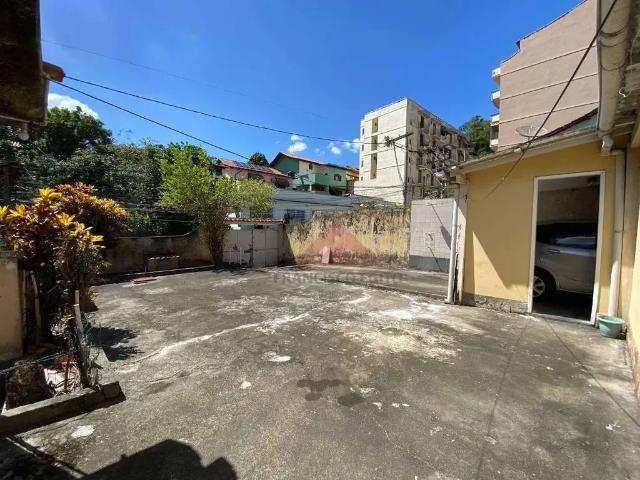 Casa / Sobrado para Venda em São Gonçalo/RJ Centro 3 Quartos