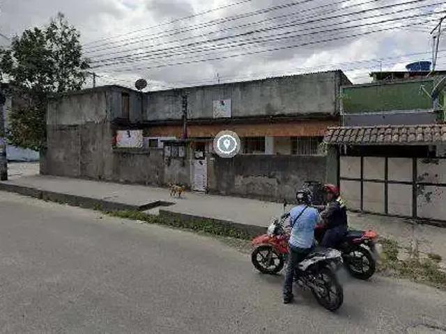 Casa / Sobrado para Venda em São Gonçalo/RJ Coelho 2 Quartos