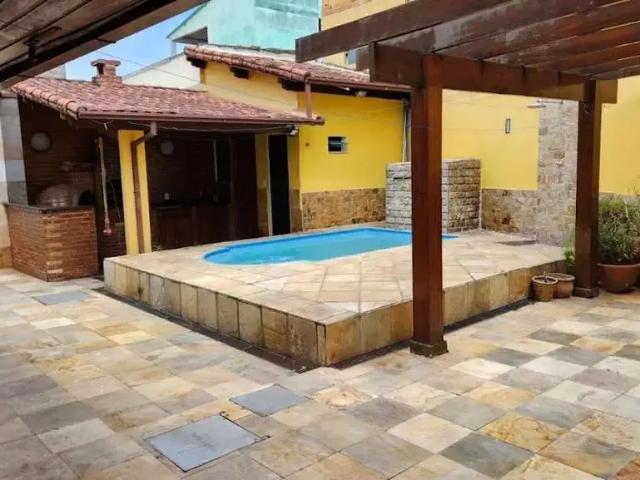 Casa / Sobrado para Venda em São Gonçalo/RJ Coelho 2 Quartos