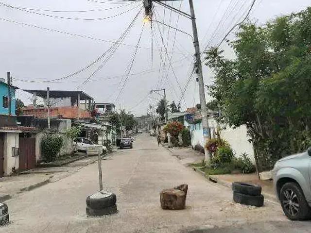 Casa / Sobrado para Venda em São Gonçalo/RJ Coelho 2 Quartos