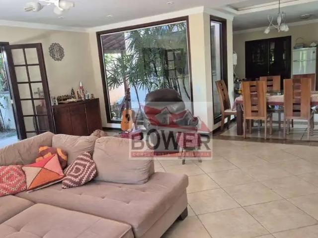 Casa / Sobrado para Venda em São Gonçalo/RJ Colubande 4 Quartos