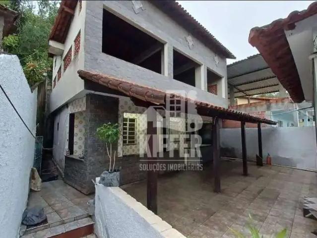 Casa / Sobrado para Venda em São Gonçalo/RJ Colubande 5 Quartos