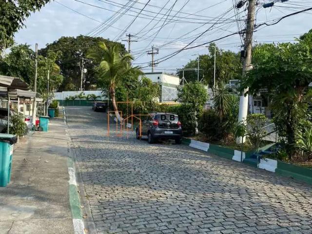 Casa / Sobrado para Venda em São Gonçalo/RJ Colubande 2 Quartos