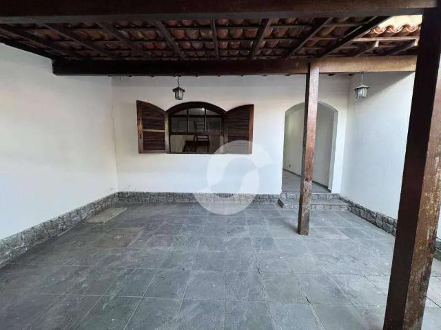 Casa / Sobrado para Venda em São Gonçalo/RJ Colubande 3 Quartos