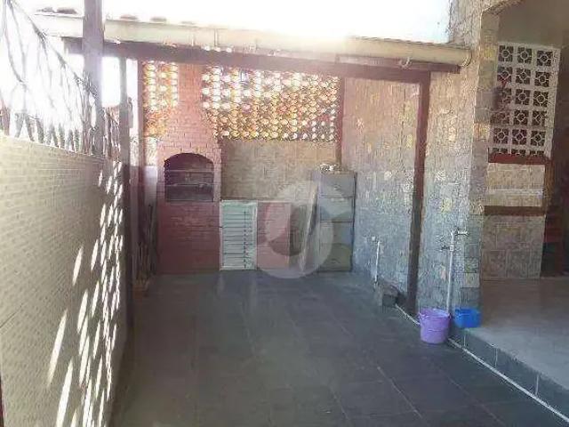 Casa / Sobrado para Venda em São Gonçalo/RJ Colubande 3 Quartos