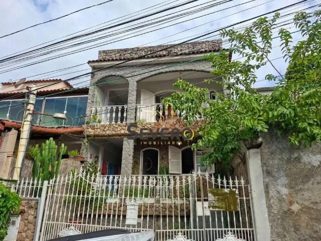 Casa / Sobrado para Venda em São Gonçalo/RJ Colubande 3 Quartos