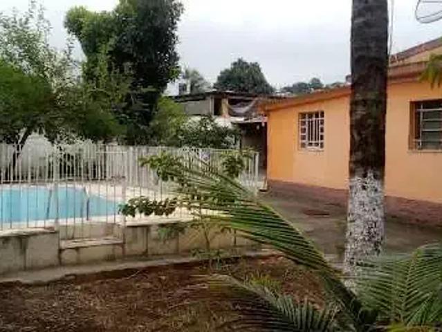 Casa / Sobrado para Venda em São Gonçalo/RJ Colubande 3 Quartos