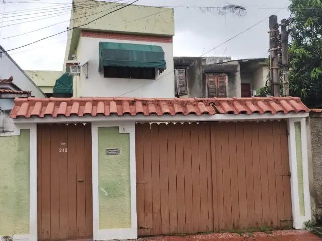 Casa / Sobrado para Venda em São Gonçalo/RJ Covanca 4 Quartos