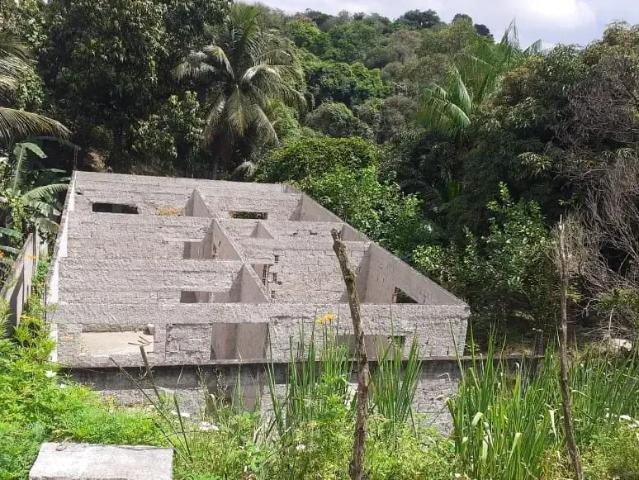 Casa / Sobrado para Venda em São Gonçalo/RJ Engenho Pequeno 2 Quartos