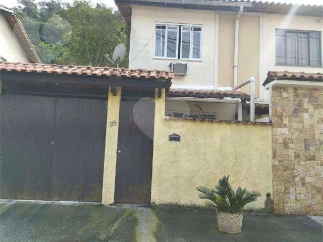 Casa / Sobrado para Venda em São Gonçalo/RJ Engenho Pequeno 2 Quartos