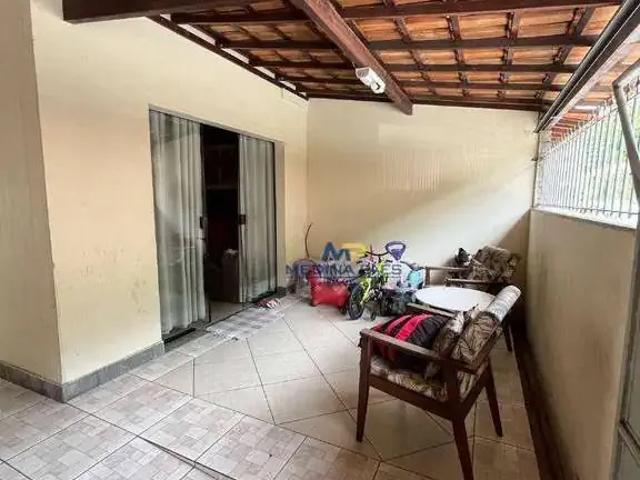 Casa / Sobrado para Venda em São Gonçalo/RJ Engenho Pequeno 3 Quartos