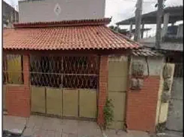 Casa / Sobrado para Venda em São Gonçalo/RJ Gradim 5 Quartos