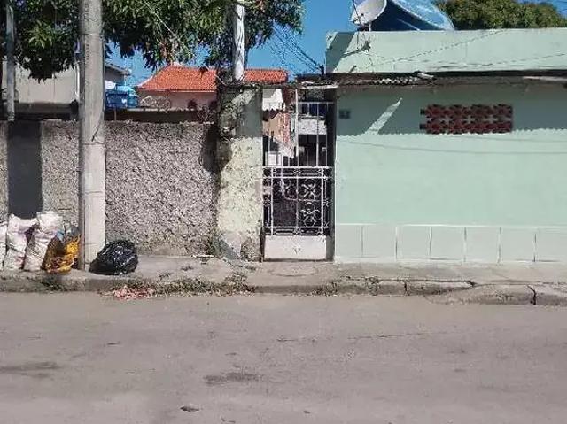 Casa / Sobrado para Venda em São Gonçalo/RJ Gradim 1 Quartos