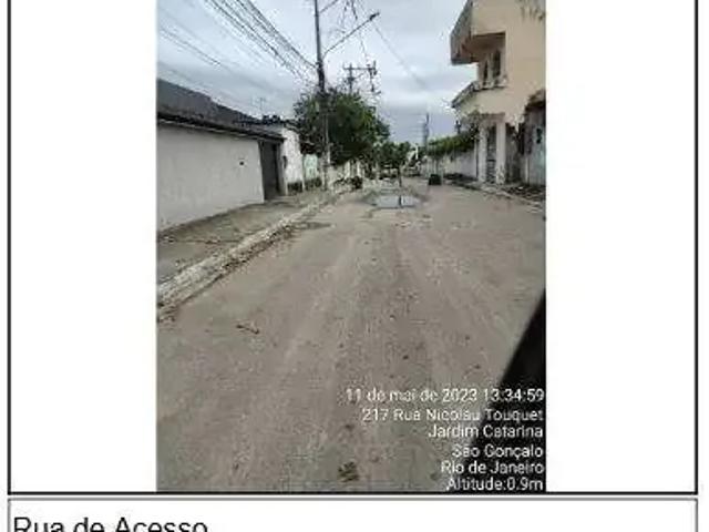 Casa / Sobrado para Venda em São Gonçalo/RJ Jardim Catarina 1 Quartos
