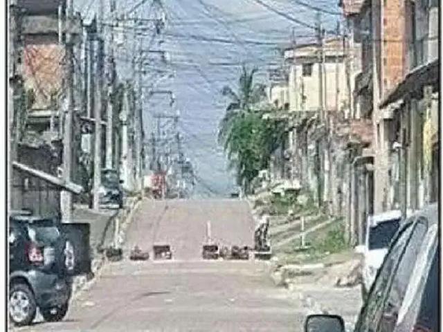 Casa / Sobrado para Venda em São Gonçalo/RJ Jardim Catarina 2 Quartos