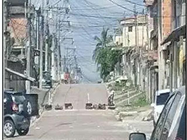Casa / Sobrado para Venda em São Gonçalo/RJ Jardim Catarina 2 Quartos