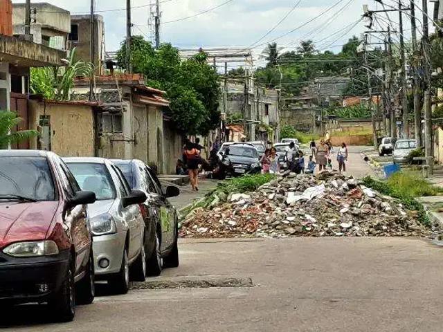 Casa / Sobrado para Venda em São Gonçalo/RJ Jardim Catarina 2 Quartos