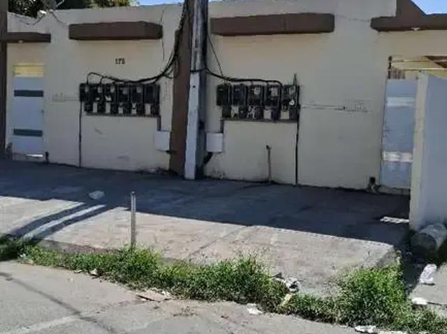 Casa / Sobrado para Venda em São Gonçalo/RJ Laranjal 1 Quartos