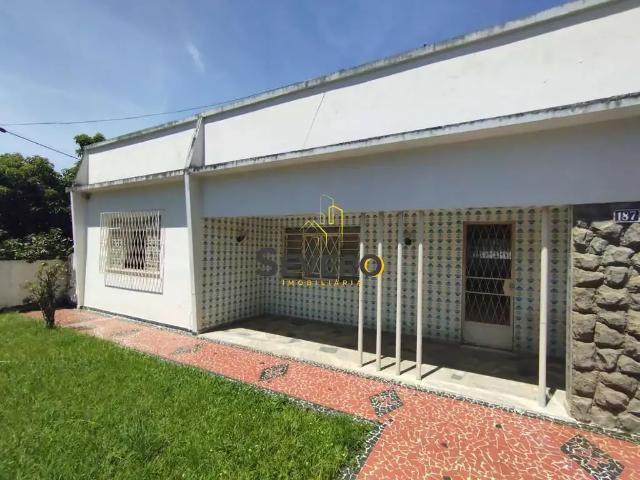Casa / Sobrado para Venda em São Gonçalo/RJ Pacheco 3 Quartos