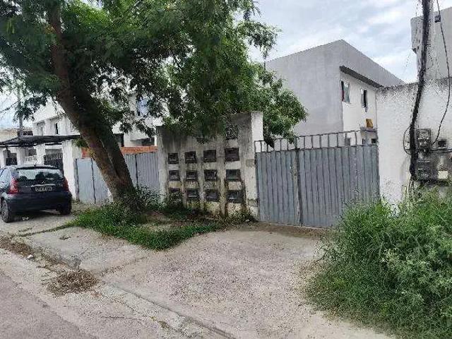 Casa / Sobrado para Venda em São Gonçalo/RJ Pacheco 2 Quartos