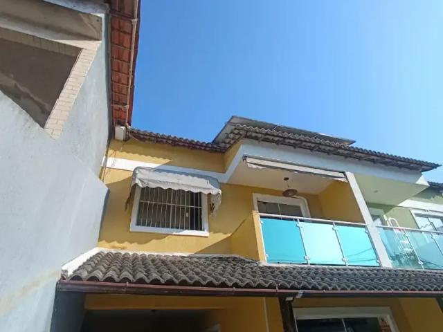 Casa / Sobrado para Venda em São Gonçalo/RJ Rio do Ouro 3 Quartos