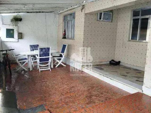 Casa / Sobrado para Venda em São Gonçalo/RJ Rocha 3 Quartos