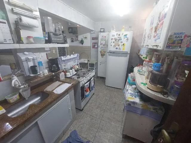 Casa / Sobrado para Venda em São Gonçalo/RJ Santa Catarina 2 Quartos