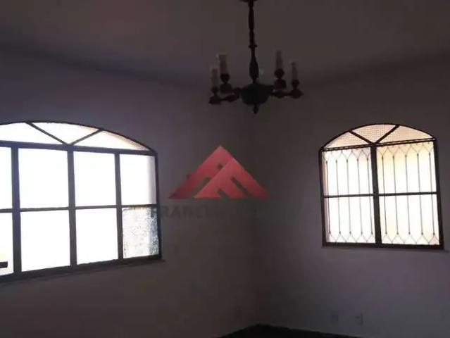 Casa / Sobrado para Venda em São Gonçalo/RJ Santa Isabel 3 Quartos