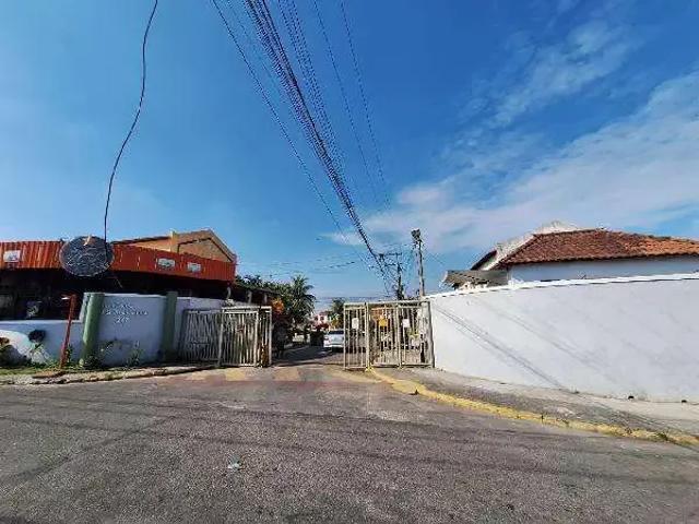 Casa / Sobrado para Venda em São Gonçalo/RJ Santa Luzia 2 Quartos