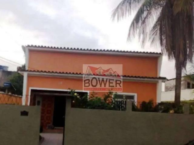 Casa / Sobrado para Venda em São Gonçalo/RJ Trindade 3 Quartos