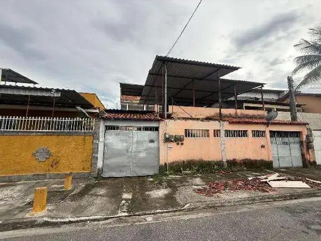 Casa / Sobrado para Venda em São Gonçalo/RJ Trindade 3 Quartos