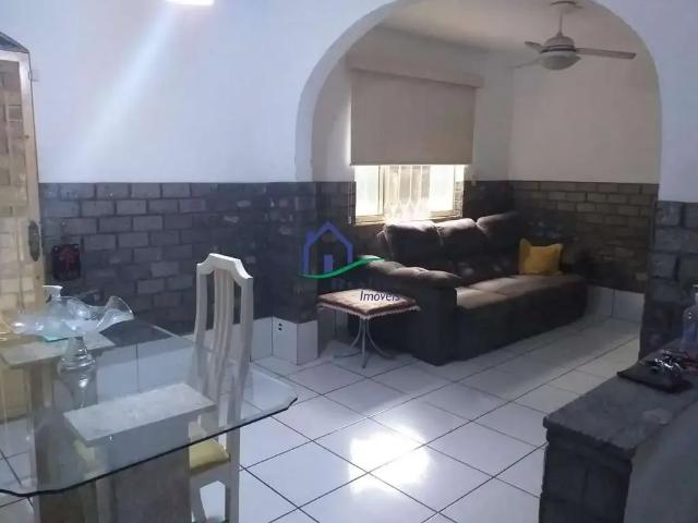 Casa / Sobrado para Venda em São Gonçalo/RJ Trindade 4 Quartos