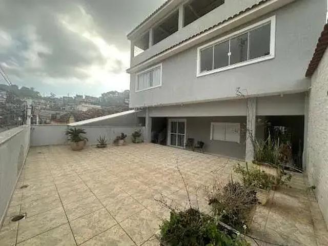 Casa / Sobrado para Venda em São Gonçalo/RJ Venda da Cruz 8 Quartos