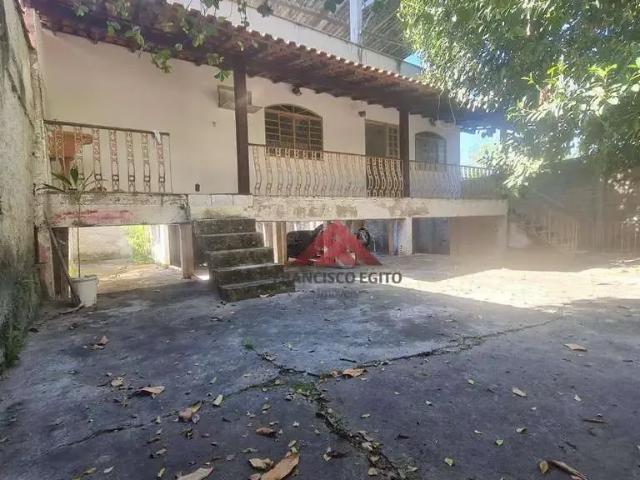 Casa / Sobrado para Venda em São Gonçalo/RJ Vila Três 5 Quartos