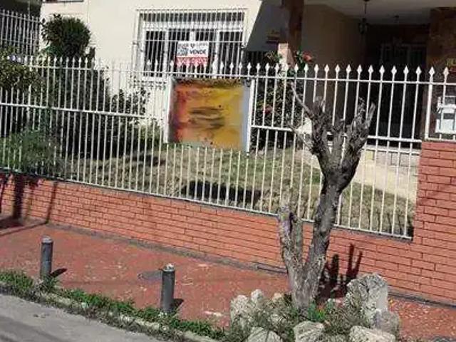 Casa / Sobrado para Venda em São Gonçalo/RJ Zé Garoto 4 Quartos