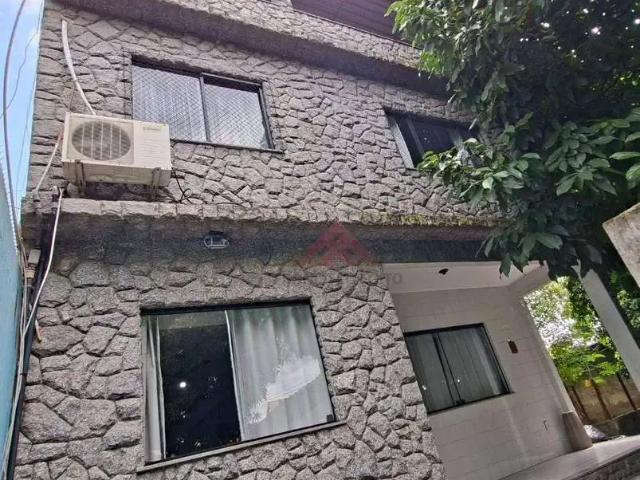 Casa / Sobrado para Venda em São Gonçalo/RJ Zé Garoto 3 Quartos