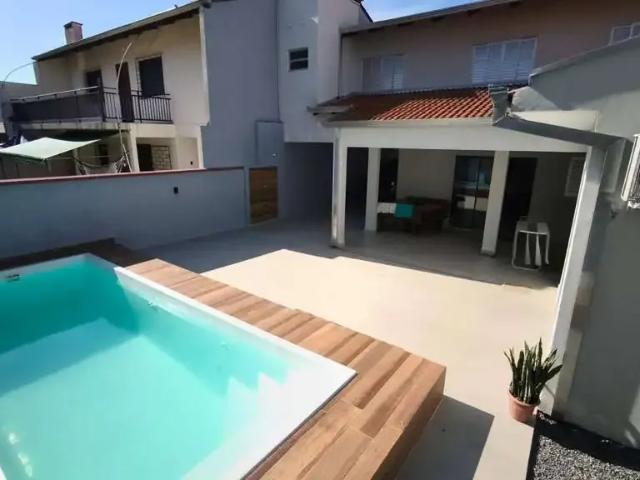 Casa / Sobrado para Venda em São Francisco do Sul/SC Balneário Enseada 4 Quartos
