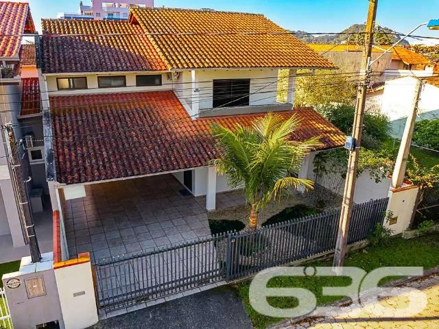Casa / Sobrado para Venda em São Francisco do Sul/SC Balneário Enseada 4 Quartos