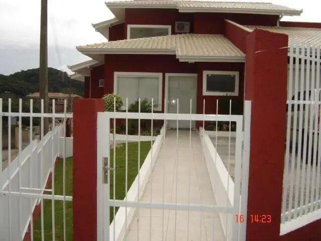 Casa / Sobrado para Venda em São Francisco do Sul/SC Centro 4 Quartos