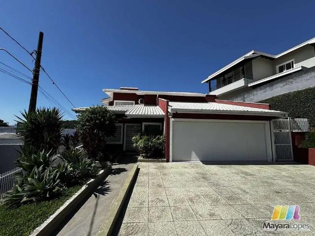 Casa / Sobrado para Venda em São Francisco do Sul/SC Centro 4 Quartos