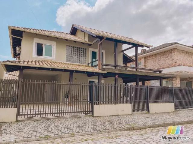 Casa / Sobrado para Venda em São Francisco do Sul/SC Centro 5 Quartos