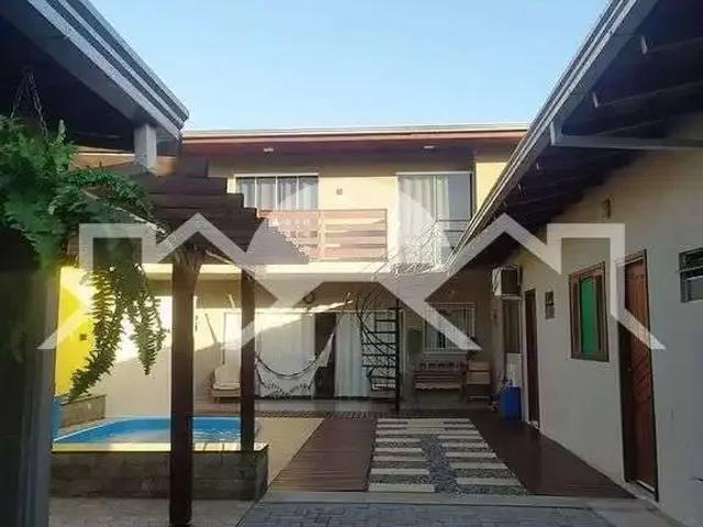 Casa / Sobrado para Venda em São Francisco do Sul/SC Centro 7 Quartos