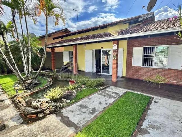 Casa / Sobrado para Venda em São Francisco do Sul/SC Itaguaçu 3 Quartos