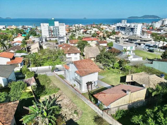 Casa / Sobrado para Venda em São Francisco do Sul/SC Itaguaçu 4 Quartos