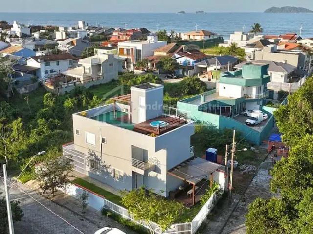 Casa / Sobrado para Venda em São Francisco do Sul/SC Itaguaçu 4 Quartos